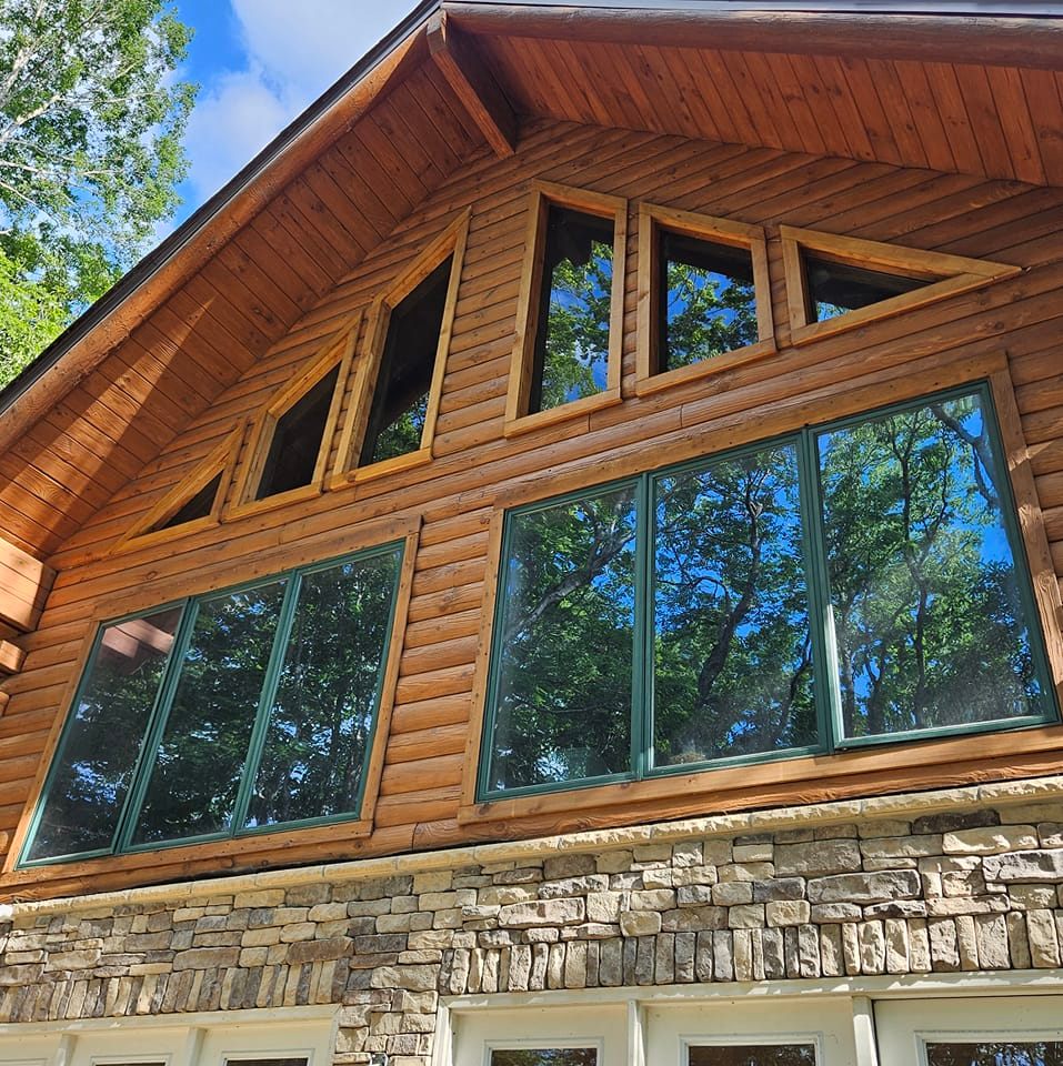 Light Log Cabin Stain Colors: Bright, Natural, and Inviting - KY Cabin Care